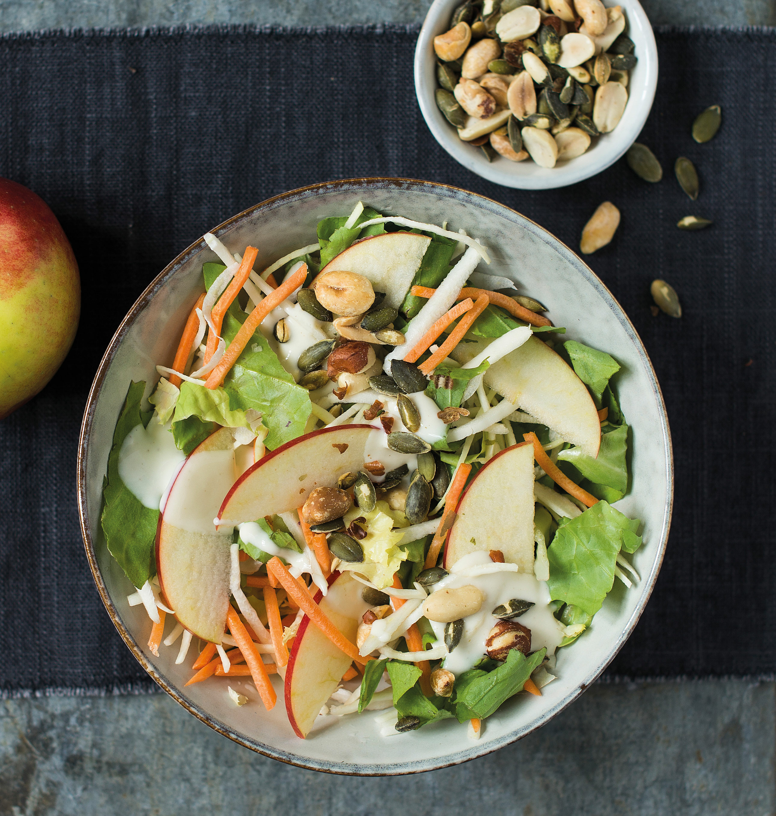 Nem grøn salat med ristet salat mix | Enjoy Tasty Moments - Earth Control